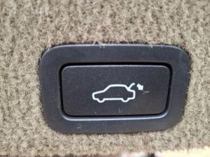 Brūns Volvo XC60 2010 Rīga, ar dzinēja tilpumu 2.40 L un nobraukumu 319 tūkst. km par 8495 €, foto 16 vietnē AUTOMOTO.COM.LV