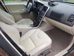 Brūns Volvo XC60 2010 Rīga, ar dzinēja tilpumu 2.40 L un nobraukumu 319 tūkst. km par 8495 €, foto 18 vietnē AUTOMOTO.COM.LV