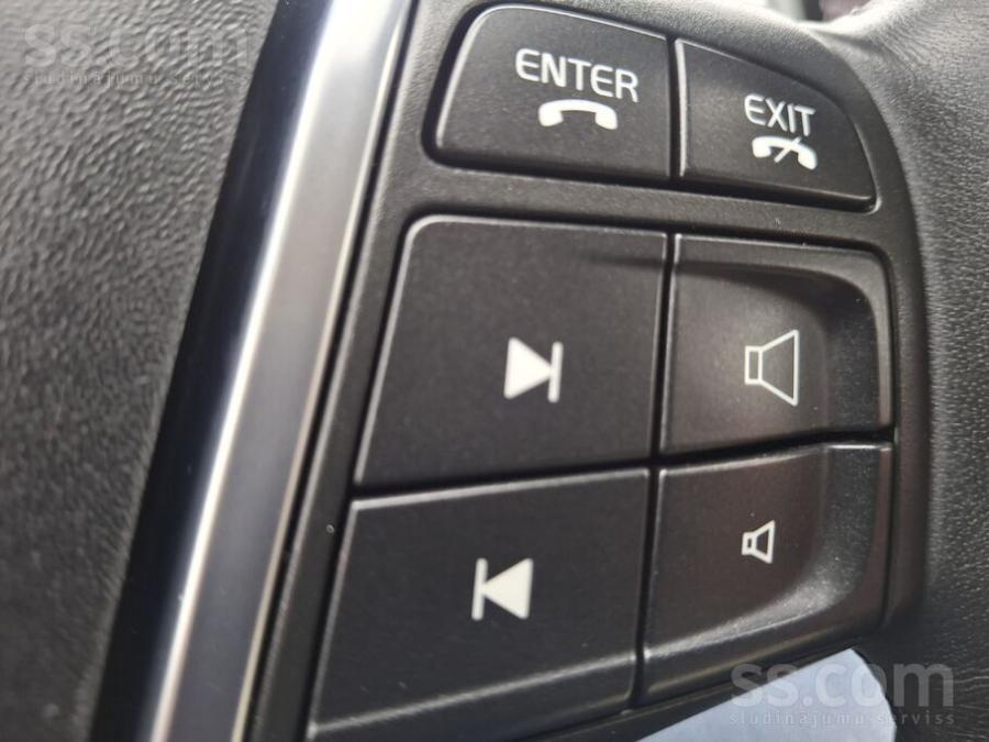 Brūns Volvo XC60 2010 Rīga, ar dzinēja tilpumu 2.40 L un nobraukumu 319 tūkst. km par 8495 €, foto 22 vietnē AUTOMOTO.COM.LV