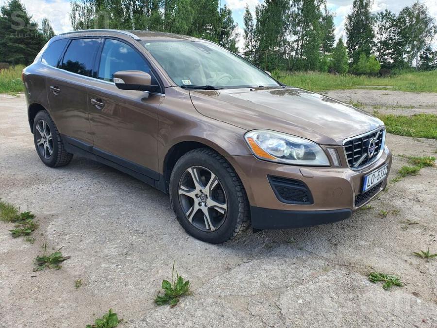 Brūns Volvo XC60 2011 Rēzekne, ar dzinēja tilpumu 2.40 L un nobraukumu 540 tūkst. km par 7850 €, foto 1 vietnē AUTOMOTO.COM.LV