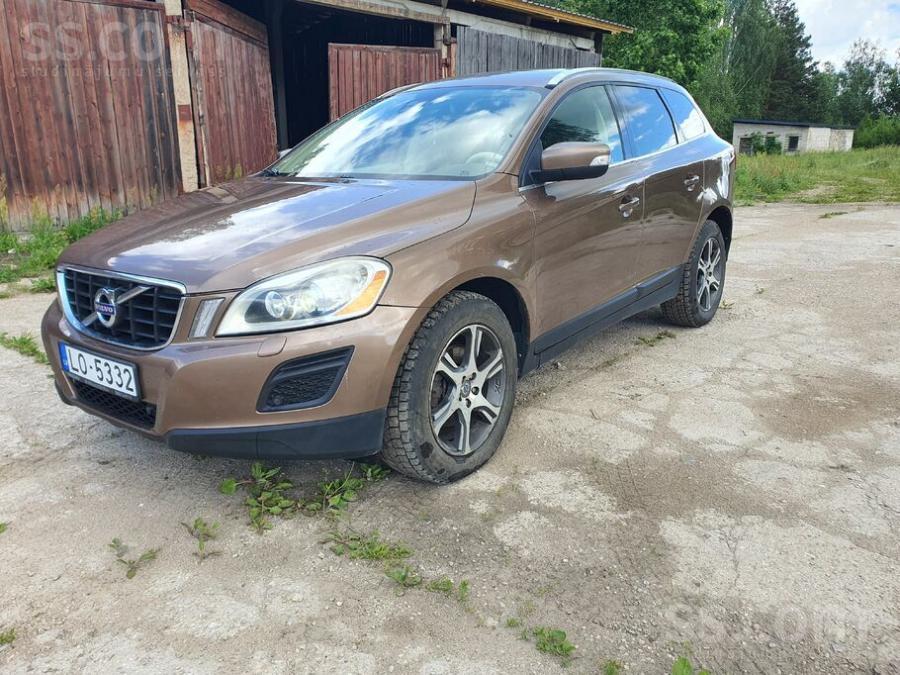 Brūns Volvo XC60 2011 Rēzekne, ar dzinēja tilpumu 2.40 L un nobraukumu 540 tūkst. km par 7850 €, foto 2 vietnē AUTOMOTO.COM.LV