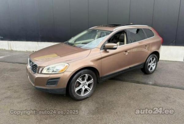 Brūns Volvo XC60 2011 Tallina, ar dzinēja tilpumu 2.40 L un nobraukumu 240 tūkst. km par 10990 €, foto 1 vietnē AUTOMOTO.COM.LV