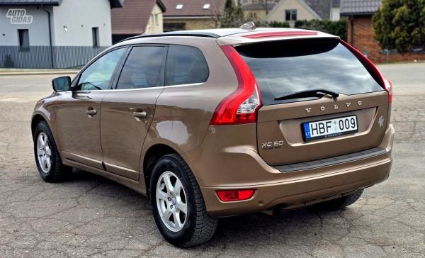 Brūns Volvo XC60 2011 Šauļi, ar dzinēja tilpumu 2.00 L un nobraukumu 216 tūkst. km par 6550 €, foto 6 vietnē AUTOMOTO.COM.LV