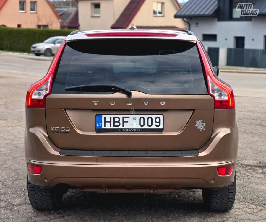 Brūns Volvo XC60 2011 Šauļi, ar dzinēja tilpumu 2.00 L un nobraukumu 216 tūkst. km par 6550 €, foto 7 vietnē AUTOMOTO.COM.LV