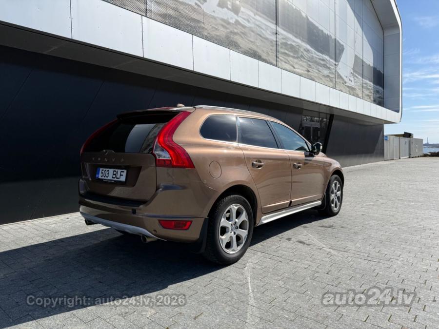Brown Volvo XC60 2011 in Tallinn, with an engine capacity of 2.40 L and mileage of 280 thousand km for 9980 €, photo 8 on AUTOMOTO.COM.LV