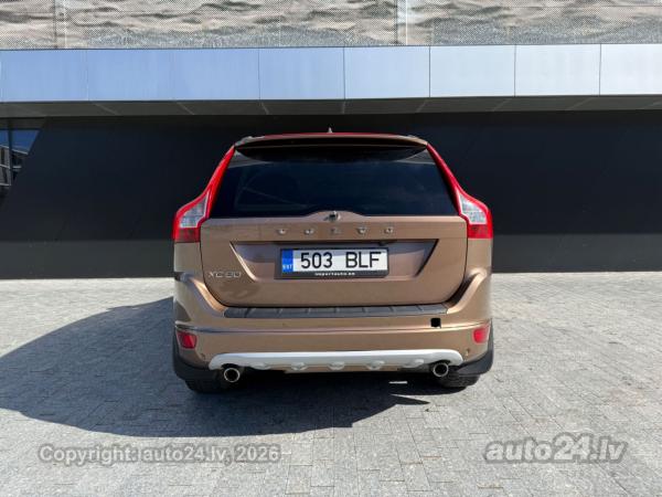 Brūns Volvo XC60 2011 Tallina, ar dzinēja tilpumu 2.40 L un nobraukumu 280 tūkst. km par 9980 €, foto 8 vietnē AUTOMOTO.COM.LV