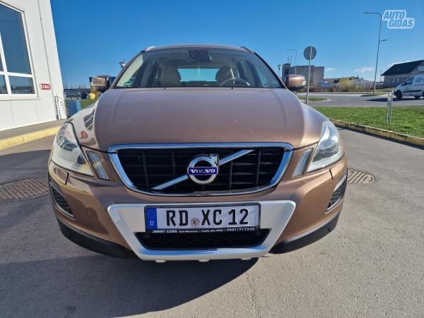 Brūns Volvo XC60 2011 Kretinga, ar dzinēja tilpumu 2.40 L un nobraukumu 324 tūkst. km par 8899 €, foto 1 vietnē AUTOMOTO.COM.LV