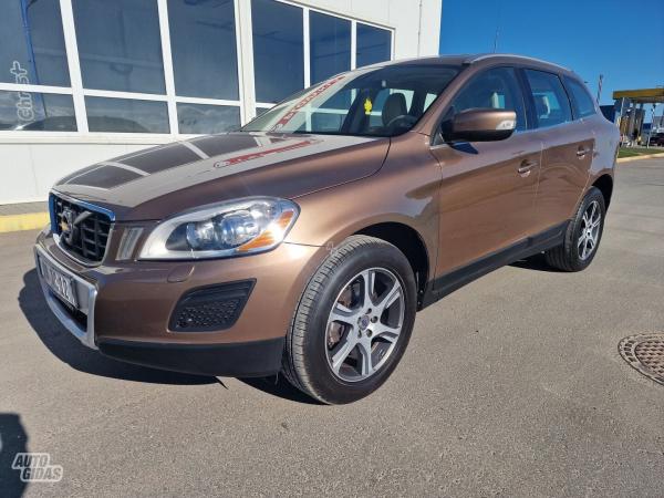 Brūns Volvo XC60 2011 Kretinga, ar dzinēja tilpumu 2.40 L un nobraukumu 324 tūkst. km par 8899 €, foto 2 vietnē AUTOMOTO.COM.LV