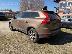 Brown Volvo XC60 2011 in Ogre, with an engine capacity of 2.00 L and mileage of 215 thousand km for 3090 €, photo 5 on AUTOMOTO.COM.LV
