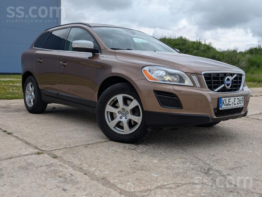 Brūns Volvo XC60 2011 Rīga, ar dzinēja tilpumu 2.40 L un nobraukumu 320 tūkst. km par 7800 €, foto 4 vietnē AUTOMOTO.COM.LV