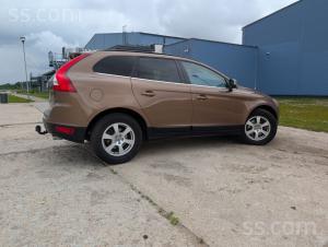 Brūns Volvo XC60 2011 Rīga, ar dzinēja tilpumu 2.40 L un nobraukumu 320 tūkst. km par 7800 €, foto 10 vietnē AUTOMOTO.COM.LV