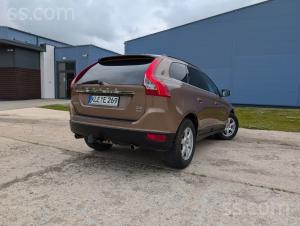 Brūns Volvo XC60 2011 Rīga, ar dzinēja tilpumu 2.40 L un nobraukumu 320 tūkst. km par 7800 €, foto 12 vietnē AUTOMOTO.COM.LV