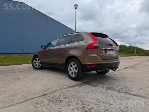 Brūns Volvo XC60 2011 Rīga, ar dzinēja tilpumu 2.40 L un nobraukumu 320 tūkst. km par 7800 €, foto 15 vietnē AUTOMOTO.COM.LV