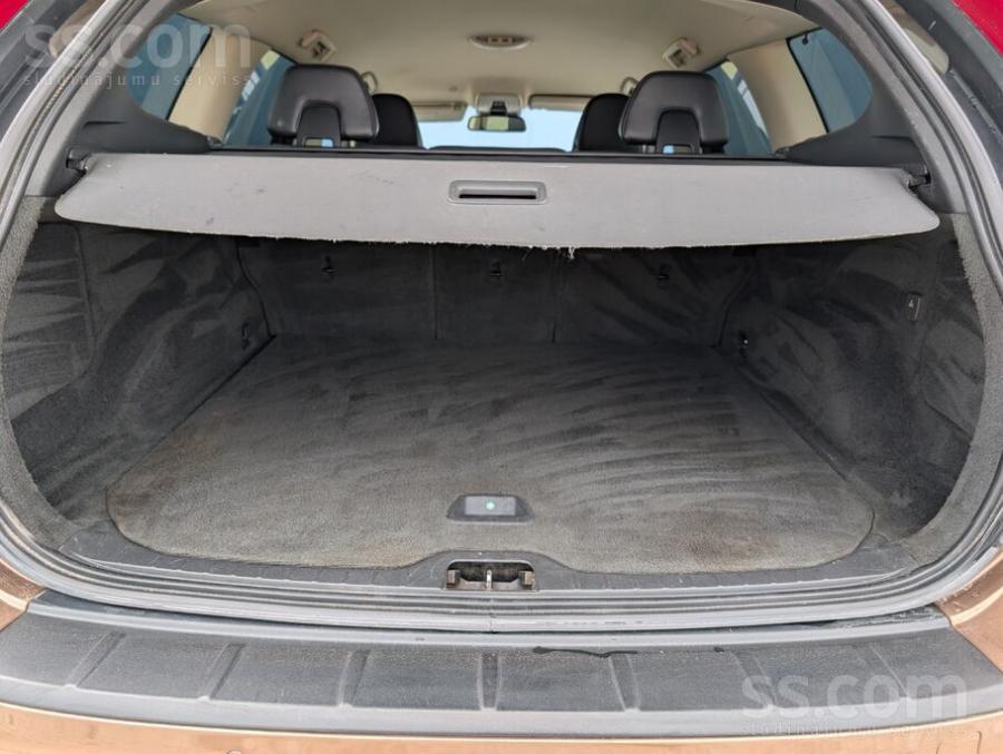 Brūns Volvo XC60 2011 Rīga, ar dzinēja tilpumu 2.40 L un nobraukumu 320 tūkst. km par 7800 €, foto 17 vietnē AUTOMOTO.COM.LV