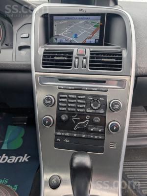 Brūns Volvo XC60 2011 Rīga, ar dzinēja tilpumu 2.40 L un nobraukumu 320 tūkst. km par 7800 €, foto 24 vietnē AUTOMOTO.COM.LV