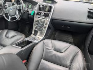 Brūns Volvo XC60 2011 Rīga, ar dzinēja tilpumu 2.40 L un nobraukumu 320 tūkst. km par 7800 €, foto 26 vietnē AUTOMOTO.COM.LV
