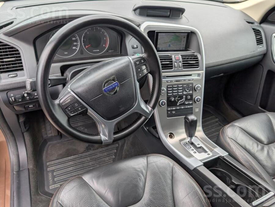 Brūns Volvo XC60 2011 Rīga, ar dzinēja tilpumu 2.40 L un nobraukumu 320 tūkst. km par 7800 €, foto 30 vietnē AUTOMOTO.COM.LV