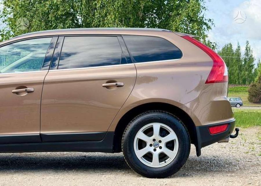Коричневый Вольво ХС60 2011 в Шяуляй, объемом двигателя 2.40 л и пробегом 267 тыс. км за 11999 €, фото 9 на AUTOMOTO.COM.LV