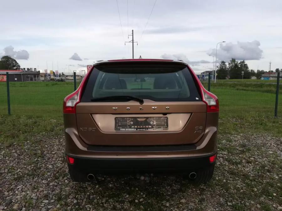 Brūns Volvo XC60 2011 Saldus, ar dzinēja tilpumu 2.40 L un nobraukumu 210 tūkst. km par 9700 €, foto 8 vietnē AUTOMOTO.COM.LV