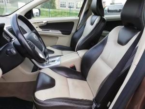 Brūns Volvo XC60 2011 Saldus, ar dzinēja tilpumu 2.40 L un nobraukumu 210 tūkst. km par 9700 €, foto 9 vietnē AUTOMOTO.COM.LV