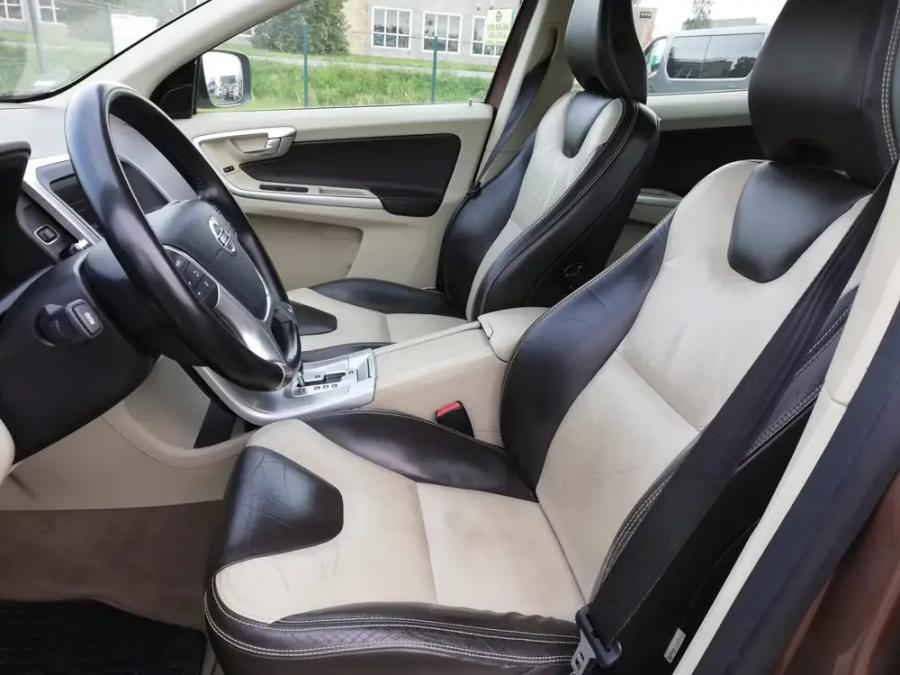 Brūns Volvo XC60 2011 Saldus, ar dzinēja tilpumu 2.40 L un nobraukumu 210 tūkst. km par 9700 €, foto 9 vietnē AUTOMOTO.COM.LV