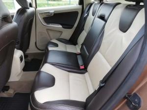 Brūns Volvo XC60 2011 Saldus, ar dzinēja tilpumu 2.40 L un nobraukumu 210 tūkst. km par 9700 €, foto 13 vietnē AUTOMOTO.COM.LV