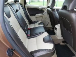 Brūns Volvo XC60 2011 Saldus, ar dzinēja tilpumu 2.40 L un nobraukumu 210 tūkst. km par 9700 €, foto 14 vietnē AUTOMOTO.COM.LV