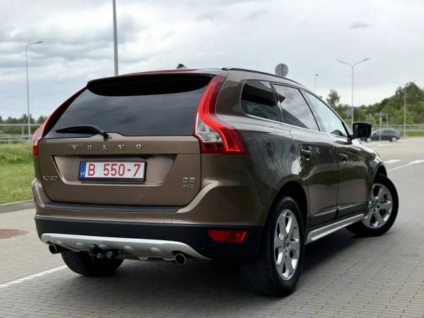 Brūns Volvo XC60 2011 Rēzekne, ar dzinēja tilpumu 2.40 L un nobraukumu 275 tūkst. km par 8990 €, foto 5 vietnē AUTOMOTO.COM.LV