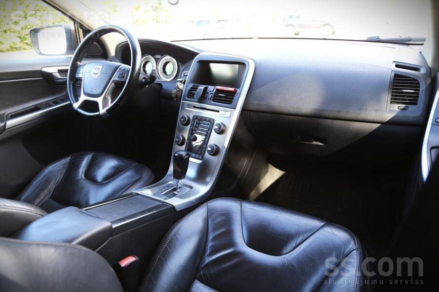 Brūns Volvo XC60 2011 Ogre, ar dzinēja tilpumu 2.00 L un nobraukumu 342 tūkst. km par 6495 €, foto 8 vietnē AUTOMOTO.COM.LV