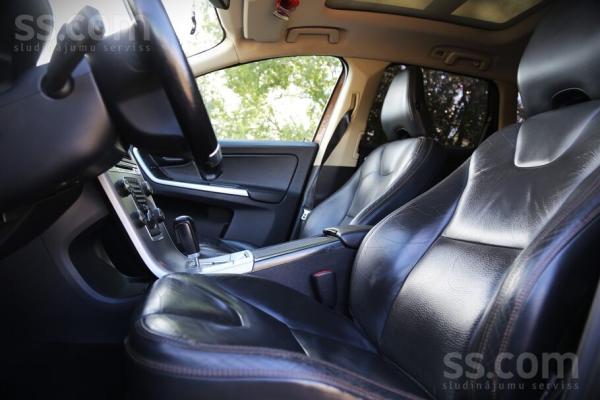 Brūns Volvo XC60 2011 Ogre, ar dzinēja tilpumu 2.00 L un nobraukumu 342 tūkst. km par 6495 €, foto 9 vietnē AUTOMOTO.COM.LV