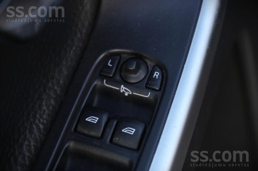 Brūns Volvo XC60 2011 Ogre, ar dzinēja tilpumu 2.00 L un nobraukumu 342 tūkst. km par 6495 €, foto 16 vietnē AUTOMOTO.COM.LV