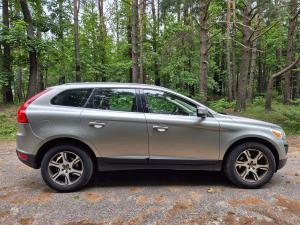 Brown Volvo XC60 2011 in Vilnius, with an engine capacity of 2.40 L and mileage of 276 thousand km for 8400 €, photo 7 on AUTOMOTO.COM.LV