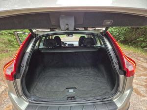 Brown Volvo XC60 2011 in Vilnius, with an engine capacity of 2.40 L and mileage of 276 thousand km for 8400 €, photo 15 on AUTOMOTO.COM.LV