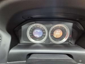 Brown Volvo XC60 2011 in Vilnius, with an engine capacity of 2.40 L and mileage of 276 thousand km for 8400 €, photo 19 on AUTOMOTO.COM.LV