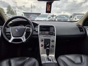Brown Volvo XC60 2011 in Taurage, with an engine capacity of 2.40 L and mileage of 280 thousand km for 8000 €, photo 13 on AUTOMOTO.COM.LV