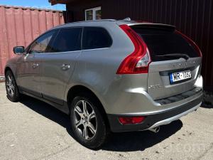 Brown Volvo XC60 2011 in Liepaja, with an engine capacity of 2.40 L and mileage of 239 thousand km for 9750 €, photo 3 on AUTOMOTO.COM.LV
