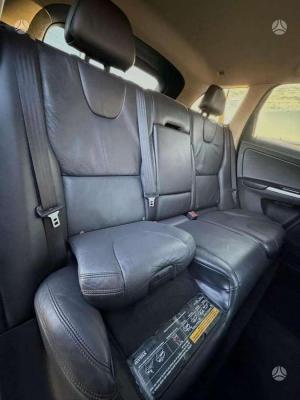 Brūns Volvo XC60 2011 Šauļi, ar dzinēja tilpumu 2.40 L un nobraukumu 267 tūkst. km par 11999 €, foto 30 vietnē AUTOMOTO.COM.LV