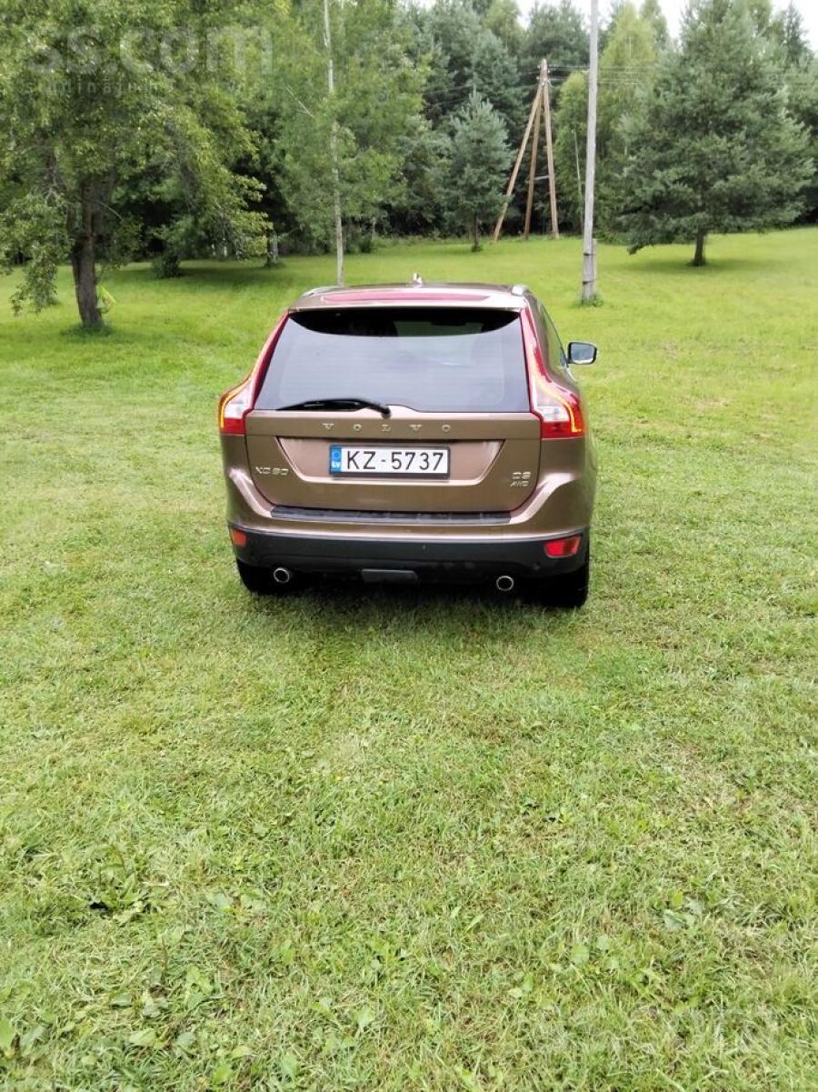 Brūns Volvo XC60 2011 Jēkabpils, ar dzinēja tilpumu 2.40 L un nobraukumu 295 tūkst. km par 9800 €, foto 1 vietnē AUTOMOTO.COM.LV