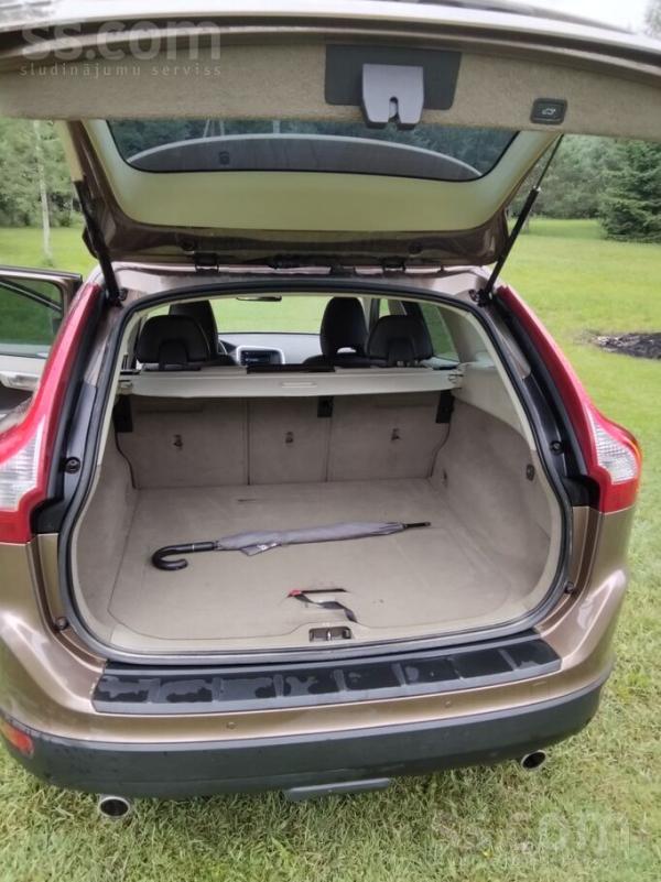 Brūns Volvo XC60 2011 Jēkabpils, ar dzinēja tilpumu 2.40 L un nobraukumu 295 tūkst. km par 9800 €, foto 6 vietnē AUTOMOTO.COM.LV