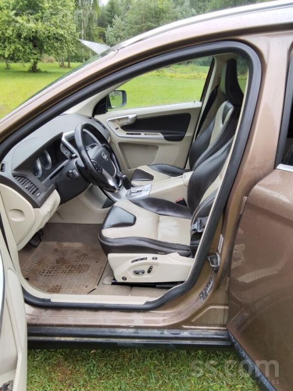 Brūns Volvo XC60 2011 Jēkabpils, ar dzinēja tilpumu 2.40 L un nobraukumu 295 tūkst. km par 9800 €, foto 7 vietnē AUTOMOTO.COM.LV