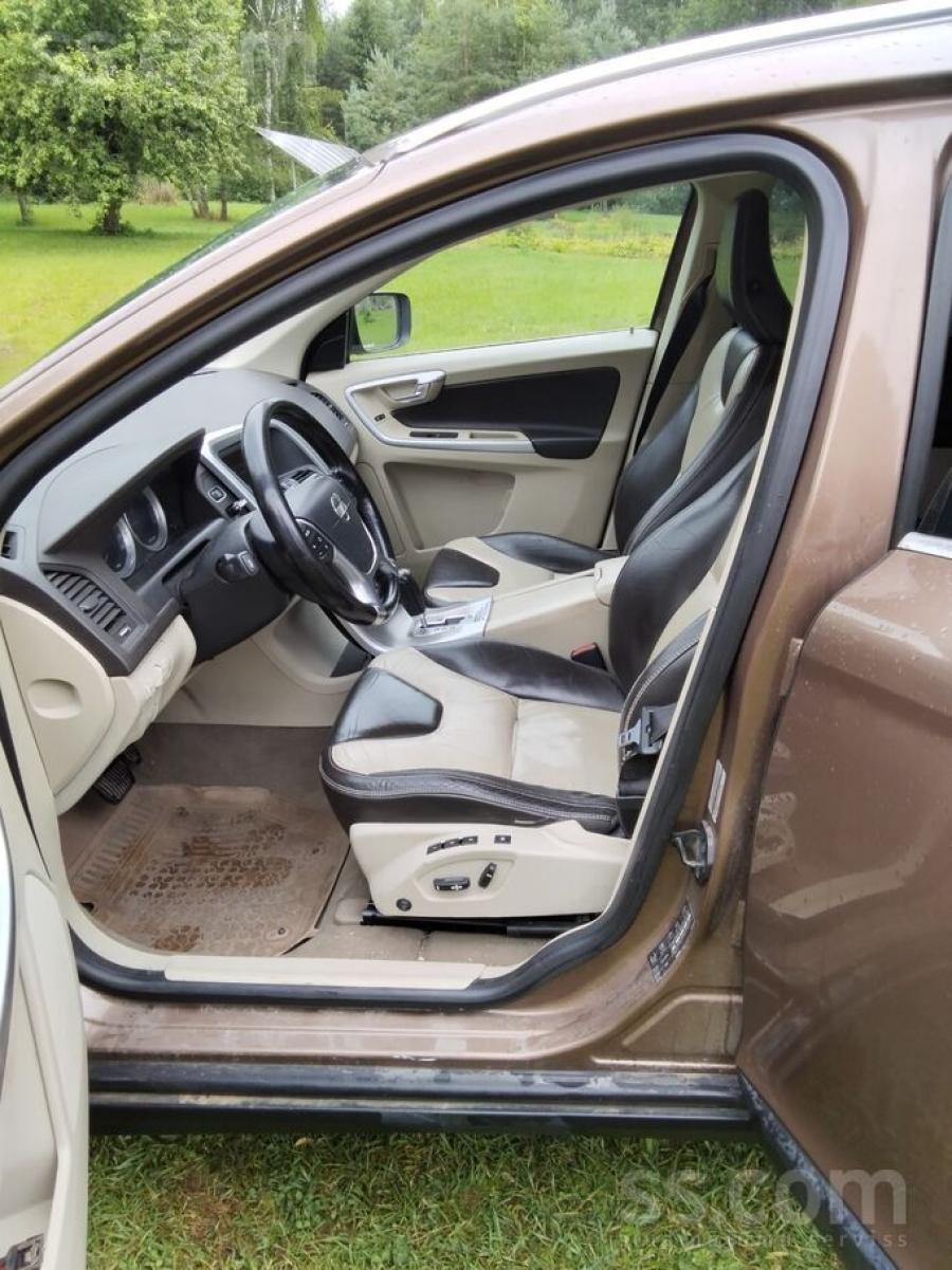Brūns Volvo XC60 2011 Jēkabpils, ar dzinēja tilpumu 2.40 L un nobraukumu 295 tūkst. km par 9800 €, foto 8 vietnē AUTOMOTO.COM.LV