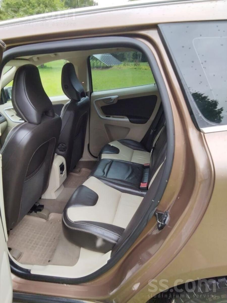 Brūns Volvo XC60 2011 Jēkabpils, ar dzinēja tilpumu 2.40 L un nobraukumu 295 tūkst. km par 9800 €, foto 9 vietnē AUTOMOTO.COM.LV