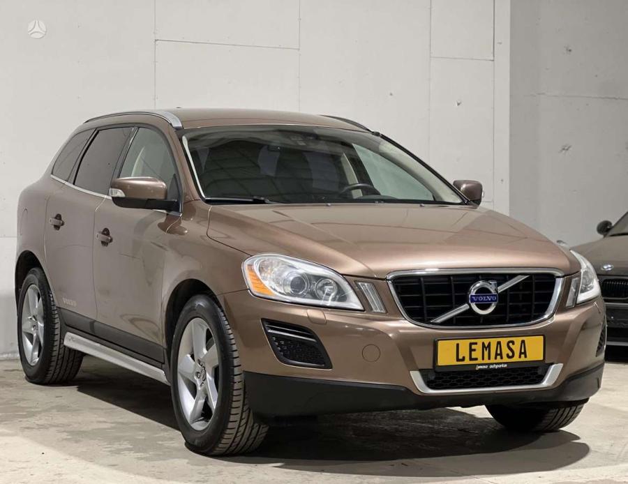 Brūns Volvo XC60 2011 Klaipėda, ar dzinēja tilpumu 2.40 L un nobraukumu 233 tūkst. km par 6999 €, foto 15 vietnē AUTOMOTO.COM.LV