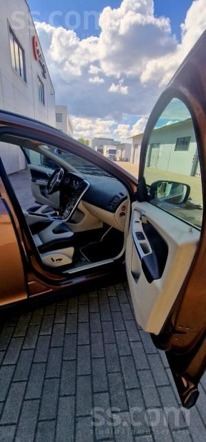 Brūns Volvo XC60 2011 Rīga, ar dzinēja tilpumu 2.00 L un nobraukumu 221 tūkst. km par 10200 €, foto 19 vietnē AUTOMOTO.COM.LV