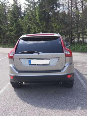 Brown Volvo XC60 2011 in Vilnius, with an engine capacity of 2.40 L and mileage of 290 thousand km for 7500 €, photo 10 on AUTOMOTO.COM.LV
