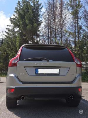 Brown Volvo XC60 2011 in Vilnius, with an engine capacity of 2.40 L and mileage of 290 thousand km for 7500 €, photo 12 on AUTOMOTO.COM.LV