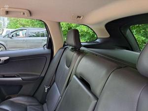 Brown Volvo XC60 2011 in Vilnius, with an engine capacity of 2.40 L and mileage of 290 thousand km for 7500 €, photo 18 on AUTOMOTO.COM.LV