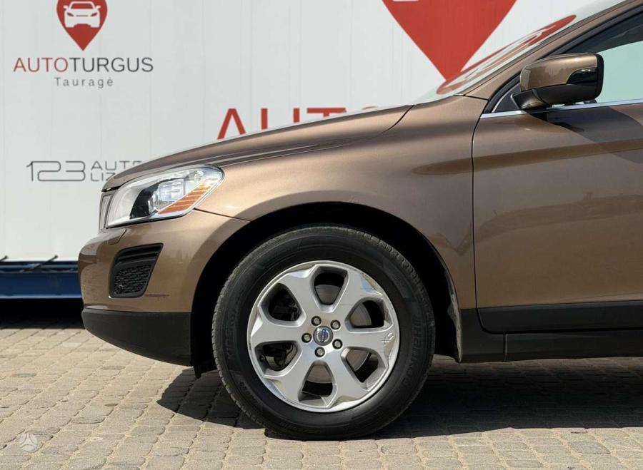Brūns Volvo XC60 2011 Tauragė, ar dzinēja tilpumu 2.40 L un nobraukumu 276 tūkst. km par 7800 €, foto 16 vietnē AUTOMOTO.COM.LV