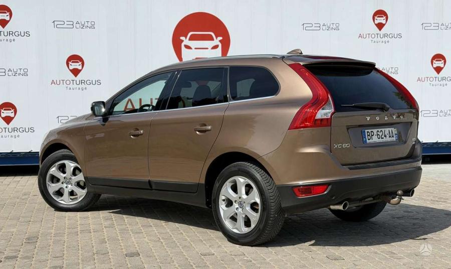 Brūns Volvo XC60 2011 Tauragė, ar dzinēja tilpumu 2.40 L un nobraukumu 276 tūkst. km par 7800 €, foto 18 vietnē AUTOMOTO.COM.LV