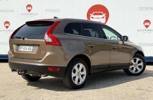 Brūns Volvo XC60 2011 Tauragė, ar dzinēja tilpumu 2.40 L un nobraukumu 276 tūkst. km par 7800 €, foto 20 vietnē AUTOMOTO.COM.LV